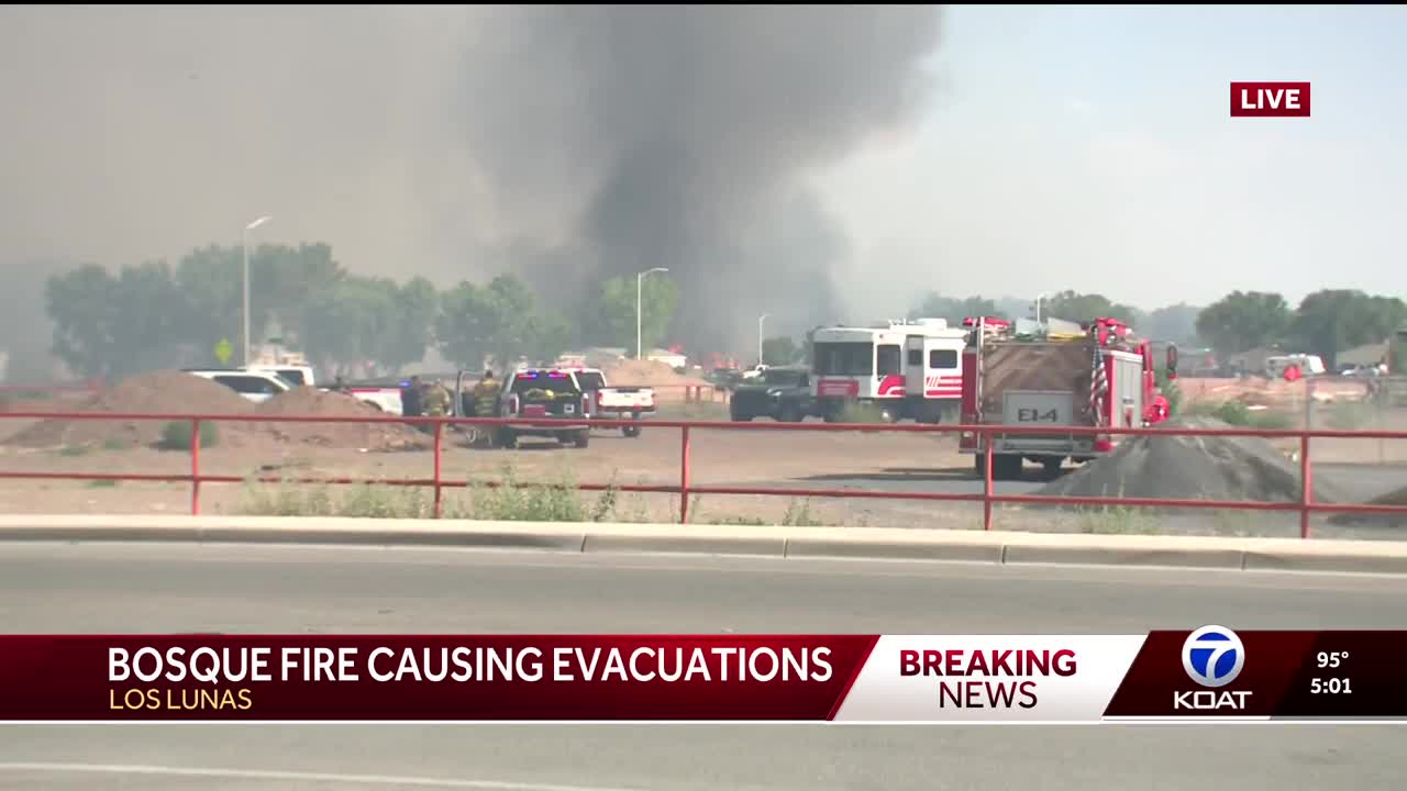 Cotton Fire burns structures in Los Lunas