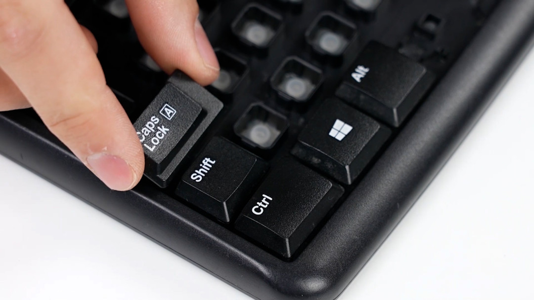 Effective Deep Cleaning for an Old, Grimy Keyboard