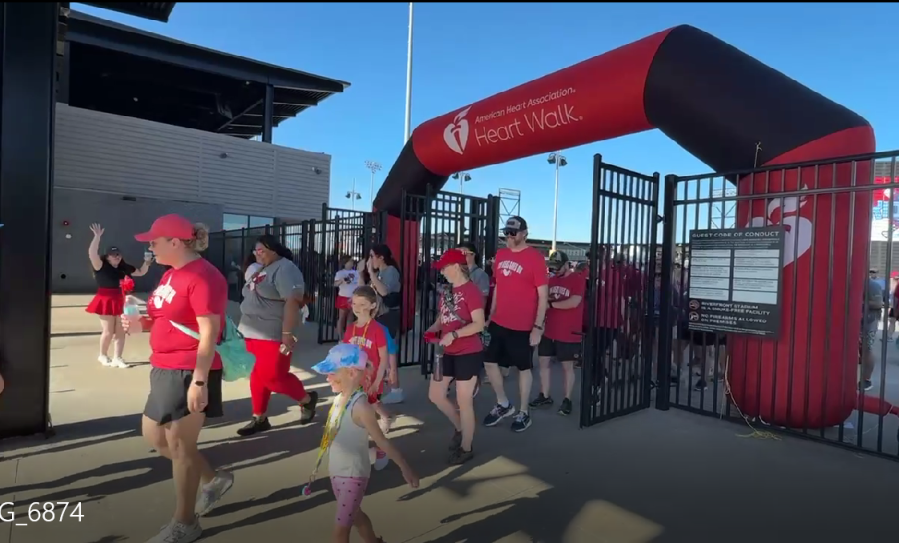 Hundreds turn out for Wichita Heart Walk, raising awareness and $80,000