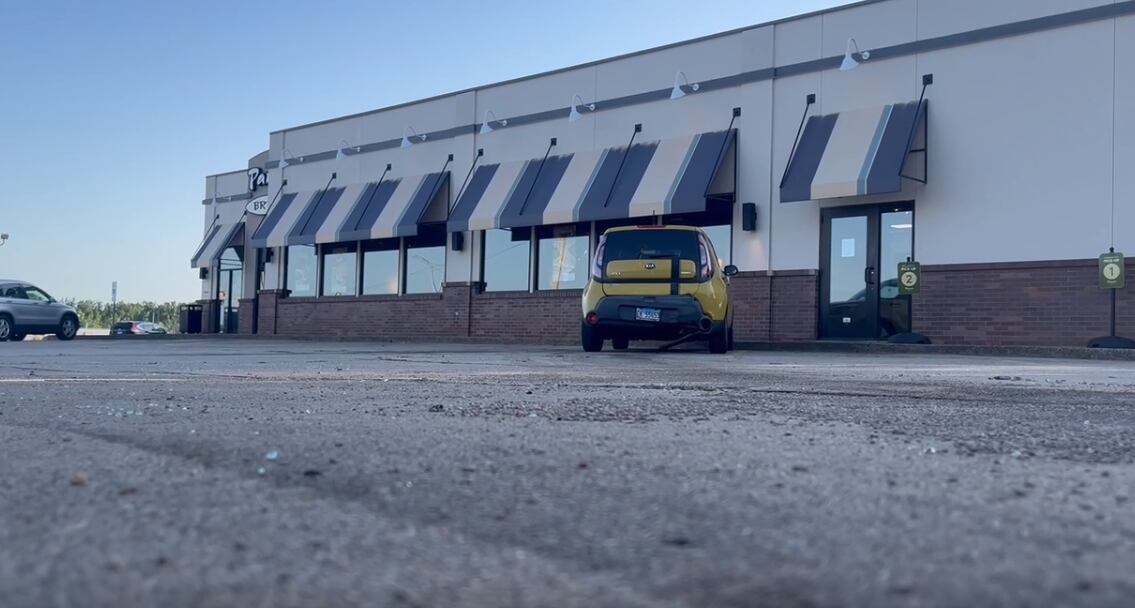 Driver strikes Moline Panera, jumps out of car and runs away, police say