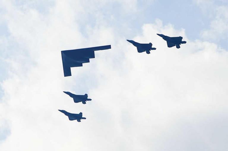 B-2 stealth bombers from Whiteman AFB used in Iran strikes, have long ...