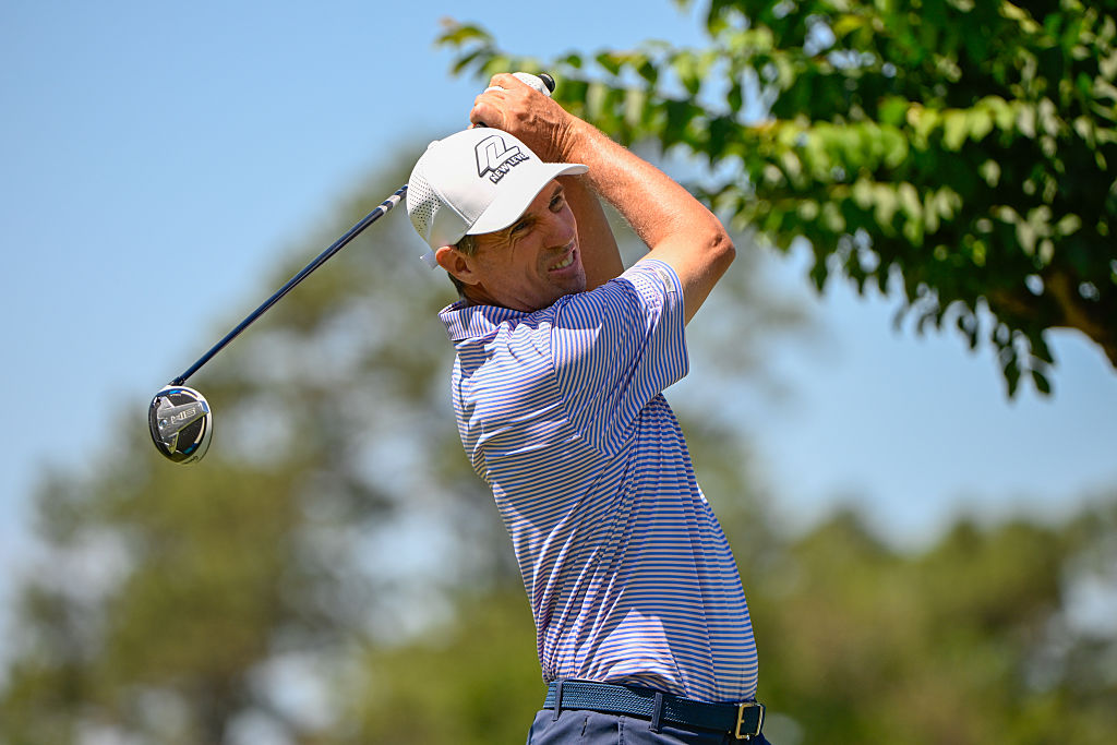 Steven Alker shares lead into seniors final round in Ohio