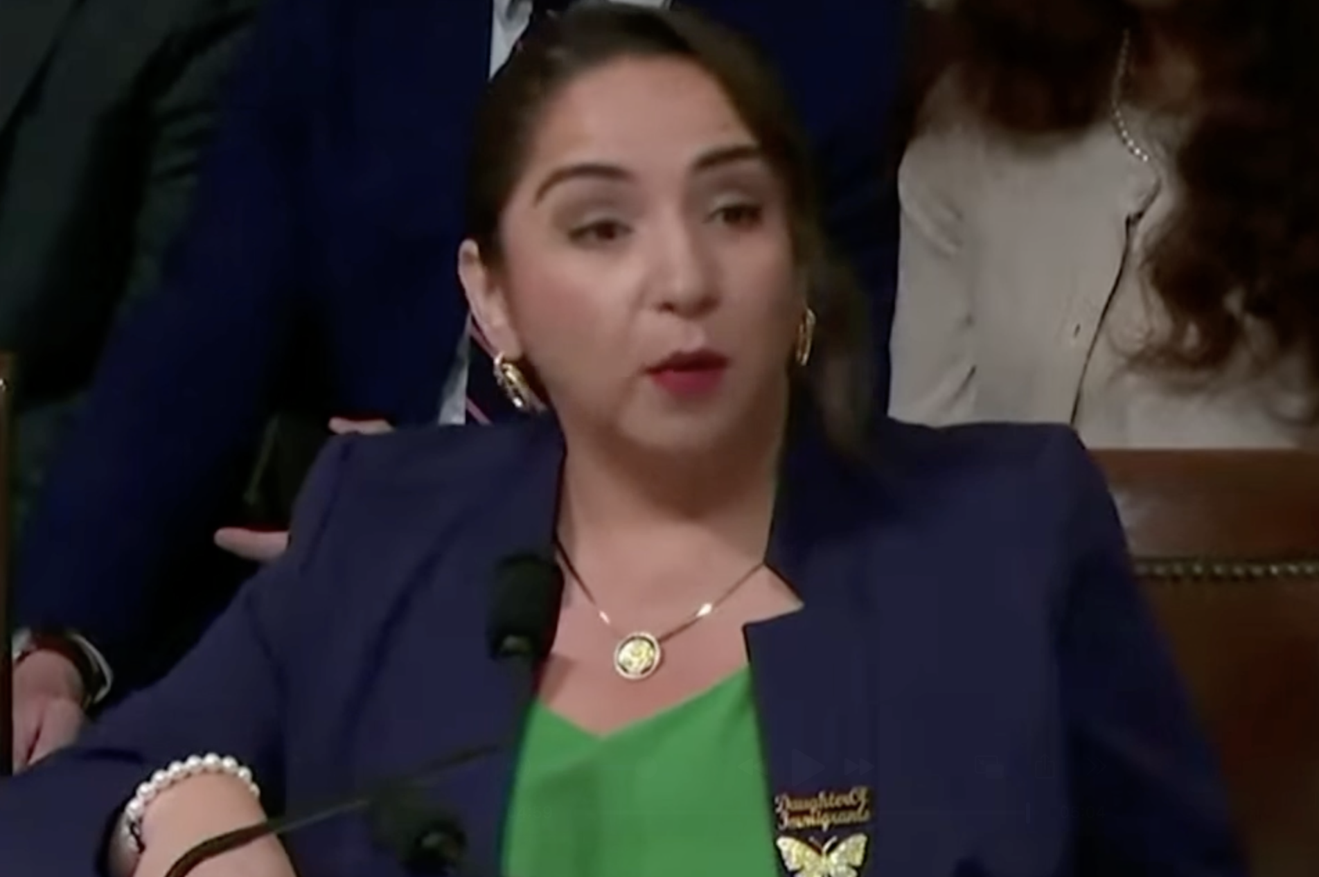 'I Demand Your Resignation': Rep. Delia Ramirez Grills Kristi Noem To ...