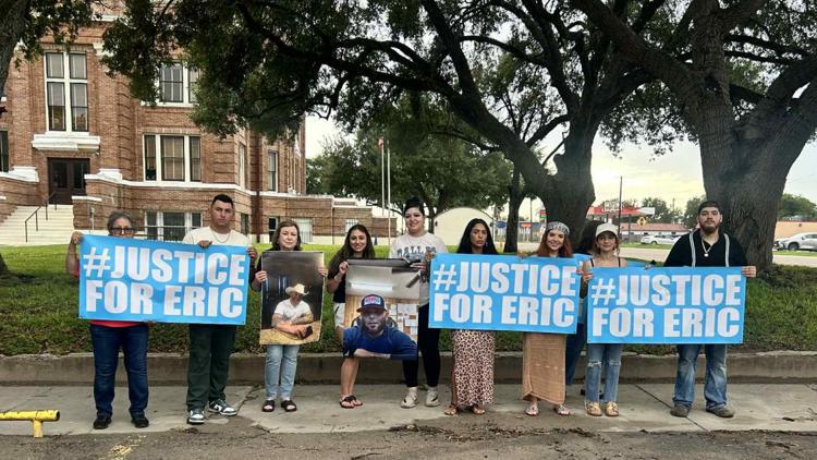 'He will not be forgotten' | Family mourns loved one's death after he dies in Duval County Jail ...