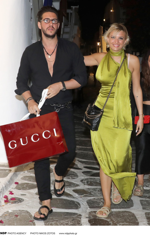 Κατερίνα Λιόλιου: Η βόλτα στη Μύκονο με τον σύντροφό της, Χάρη ...