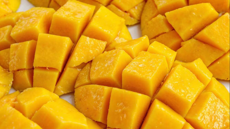 Karnataka Mango Farmers Get Price Support As Centre Approves ...