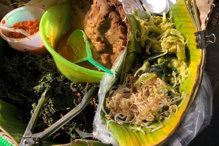 Ini Dia Lokasi Pedagang Pecel Semanggi Emperan di Surabaya yang Mudah ...