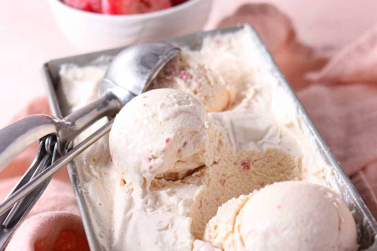 17 Strawberry Recipes That Taste Like a Real Treat