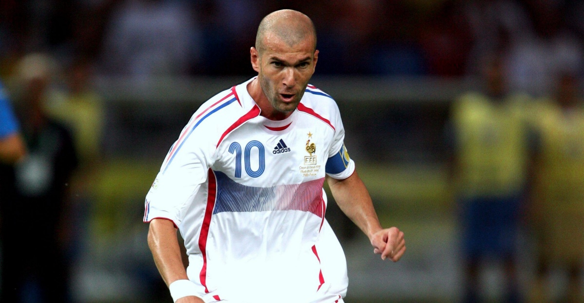The 10 Greatest Attacking Midfielders in Football History
