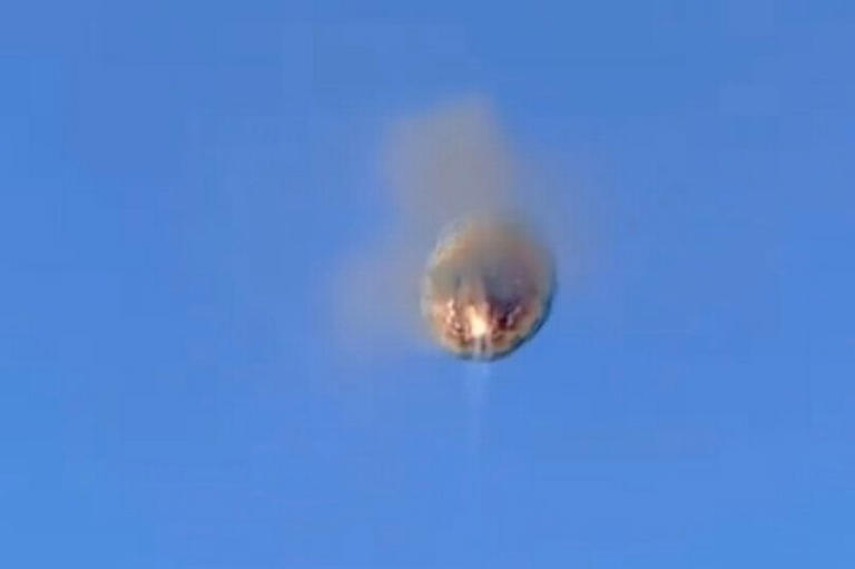 Video shows horrifying moment hot air balloon in Brazil catches fire ...