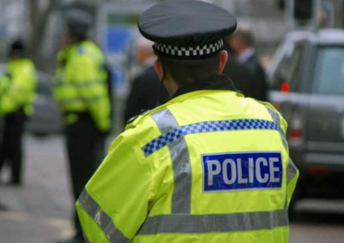 Traffic alert: Police issue warning over Warren Vale road closure in ...