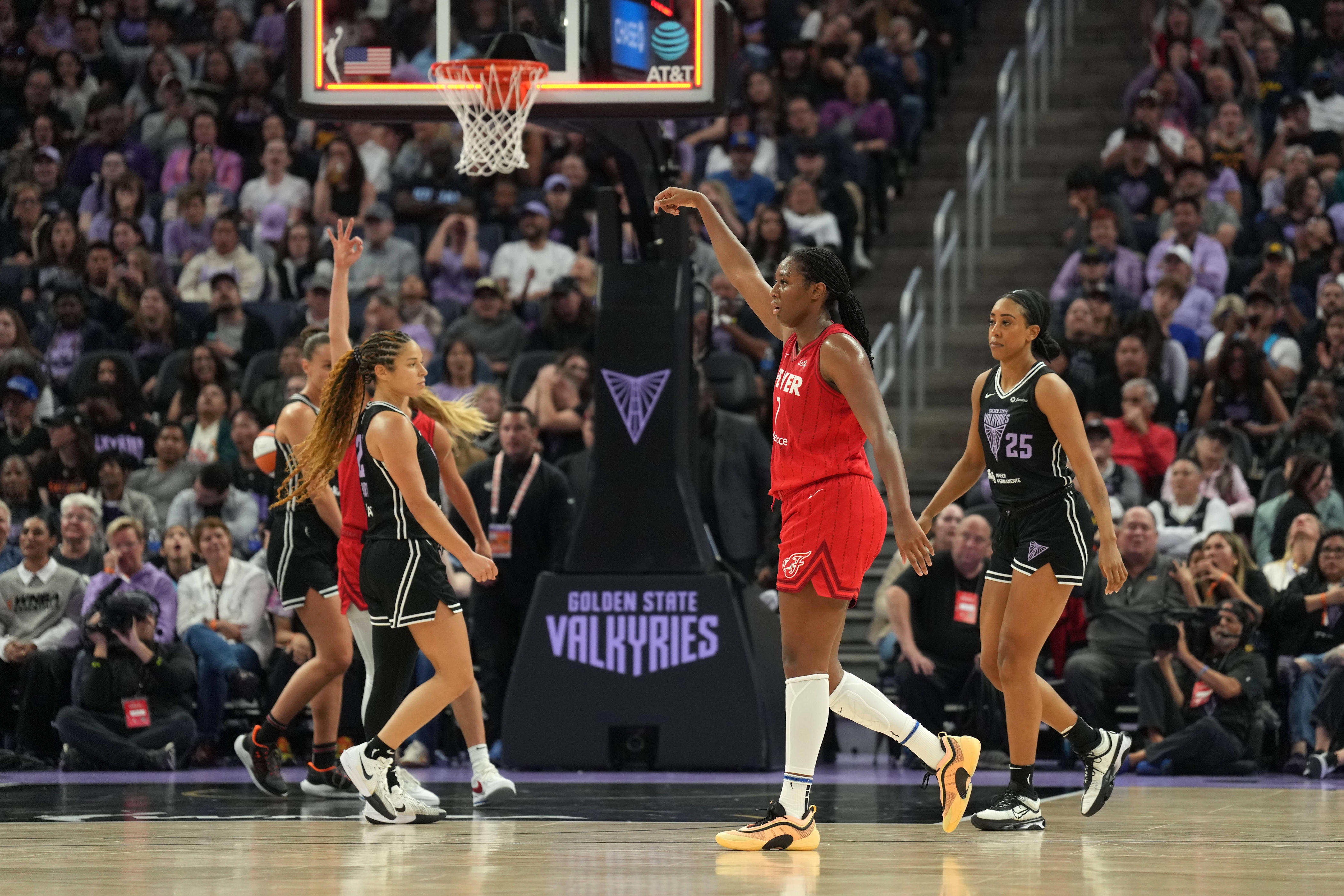 What time do the Indiana Fever play today? How to watch Caitlin Clark