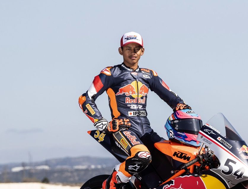 Red Bull Rookies Cup 2025 - Jadi Pembalap Indonesia yang Raih Kemenangan Double di Mugello, Veda ...