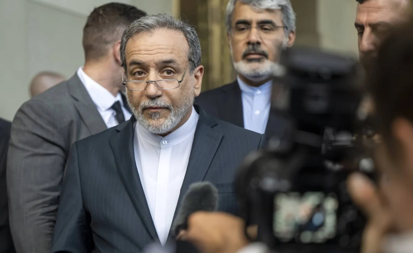 Ιράν: Ο επικεφαλής της ιρανικής διπλωματίας κατηγορεί τις ΗΠΑ και το ...