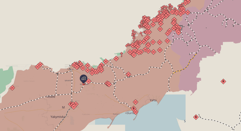 Russian fuel train burns bright as Ukrainian defense forces strike - Video