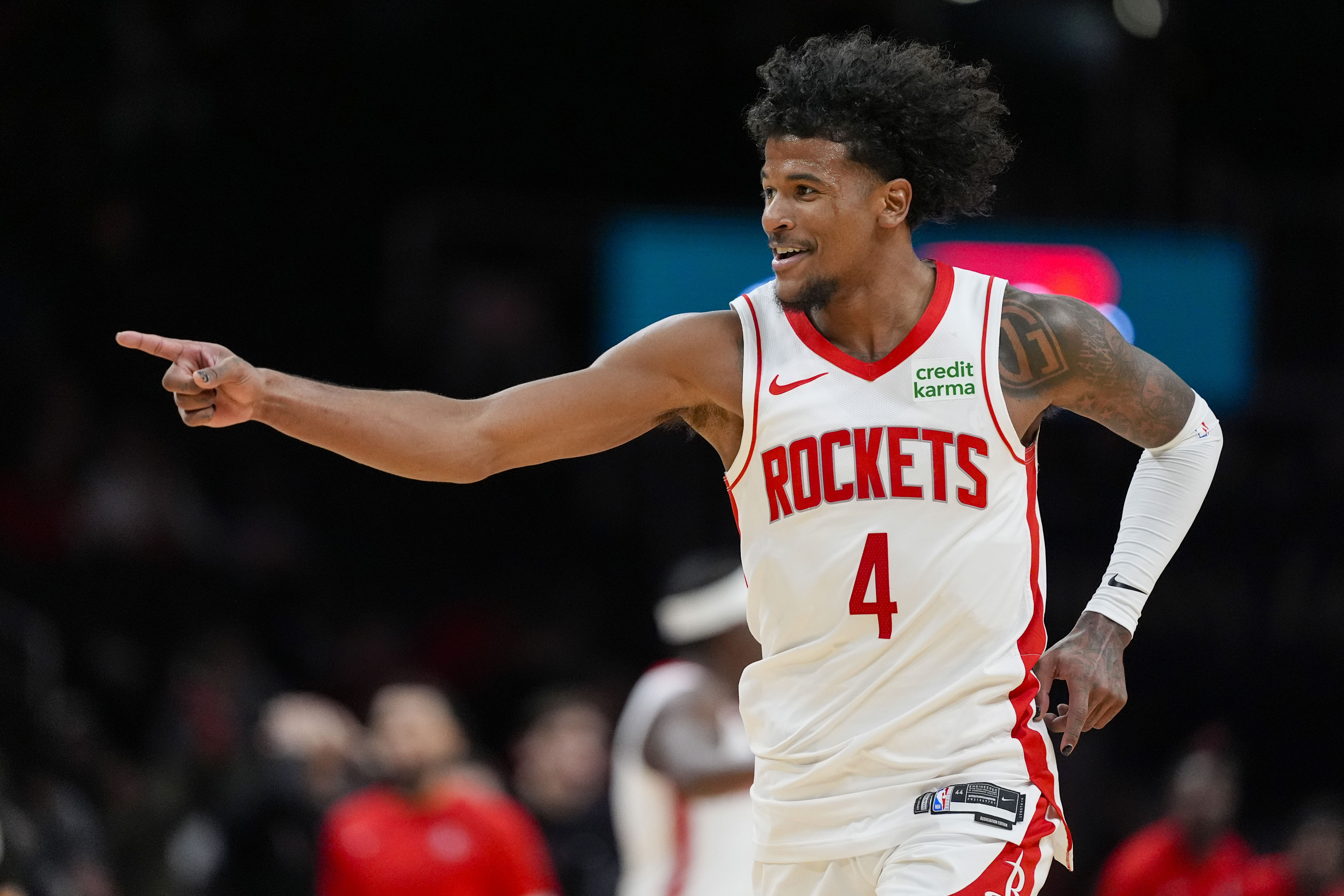 Suns agree to trade Kevin Durant to Rockets for players and picks