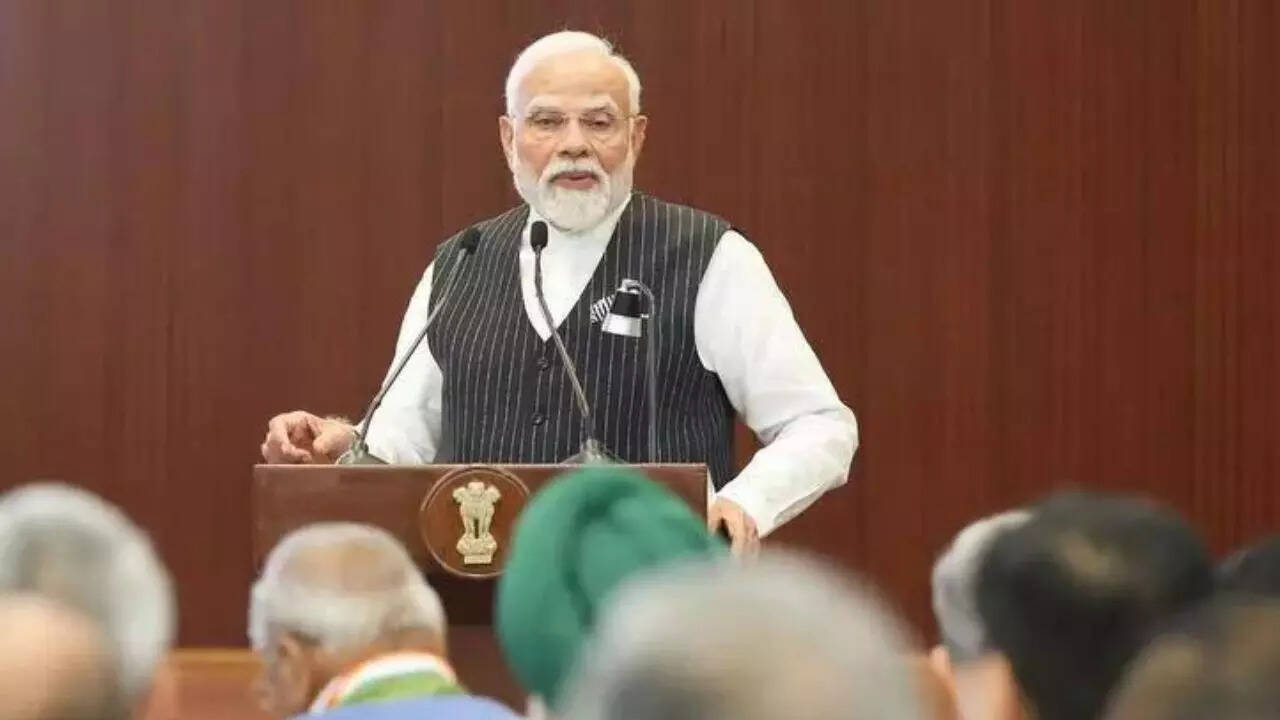 PM Modi speaks to Iran President, urges de-escalation