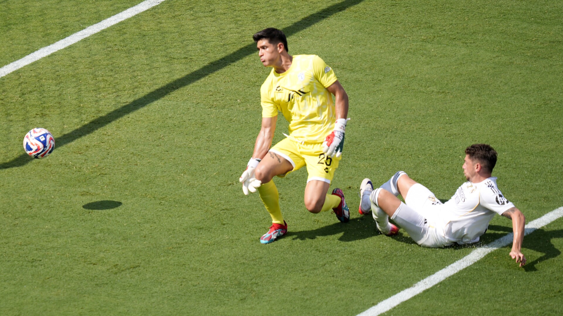 Real Madrid 3-1 Pachuca: Xabi Alonso's men brush off red card