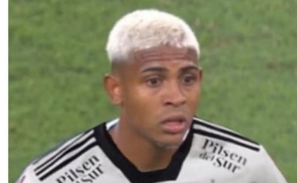 “El Oliver Kahn de Macul” Hinchas de Colo Colo reaccionan con memes al ...