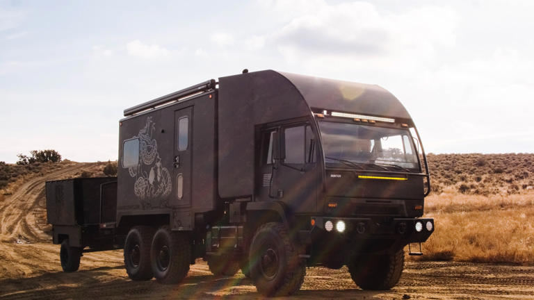 Hunter RMV’s New Acela Apex 6x6 Overlander Is a Luxury Studio Apartment ...