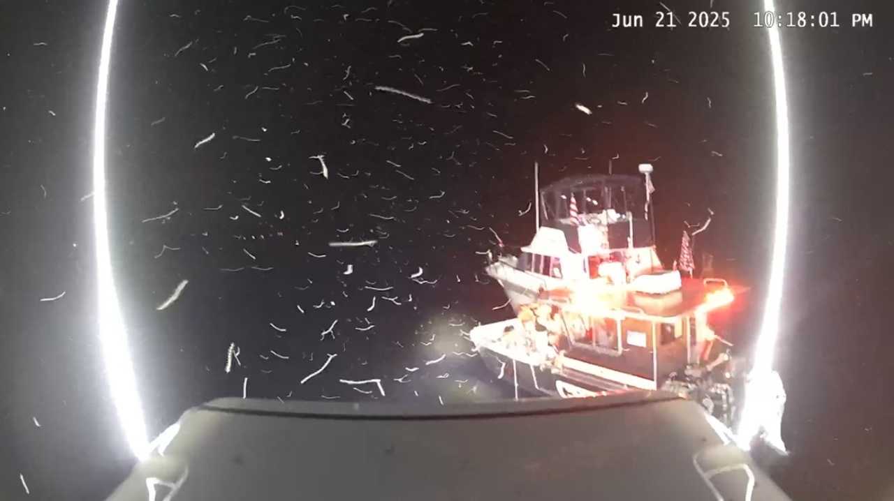 25 People Rescued After Boat Runs Aground In CT River