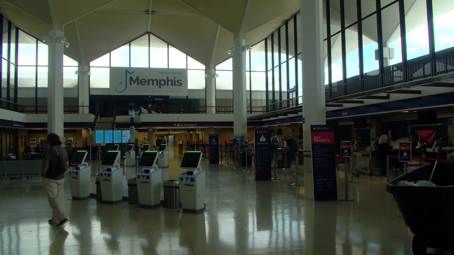 Plan to rename Memphis International Airport after FedEx founder Fred ...