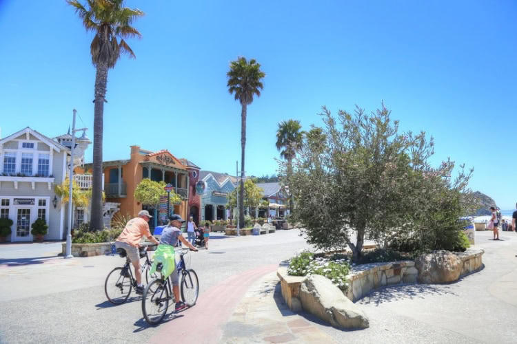 Hidden Coastal Gems: 4 Small Beach Towns That Beat the Crowds