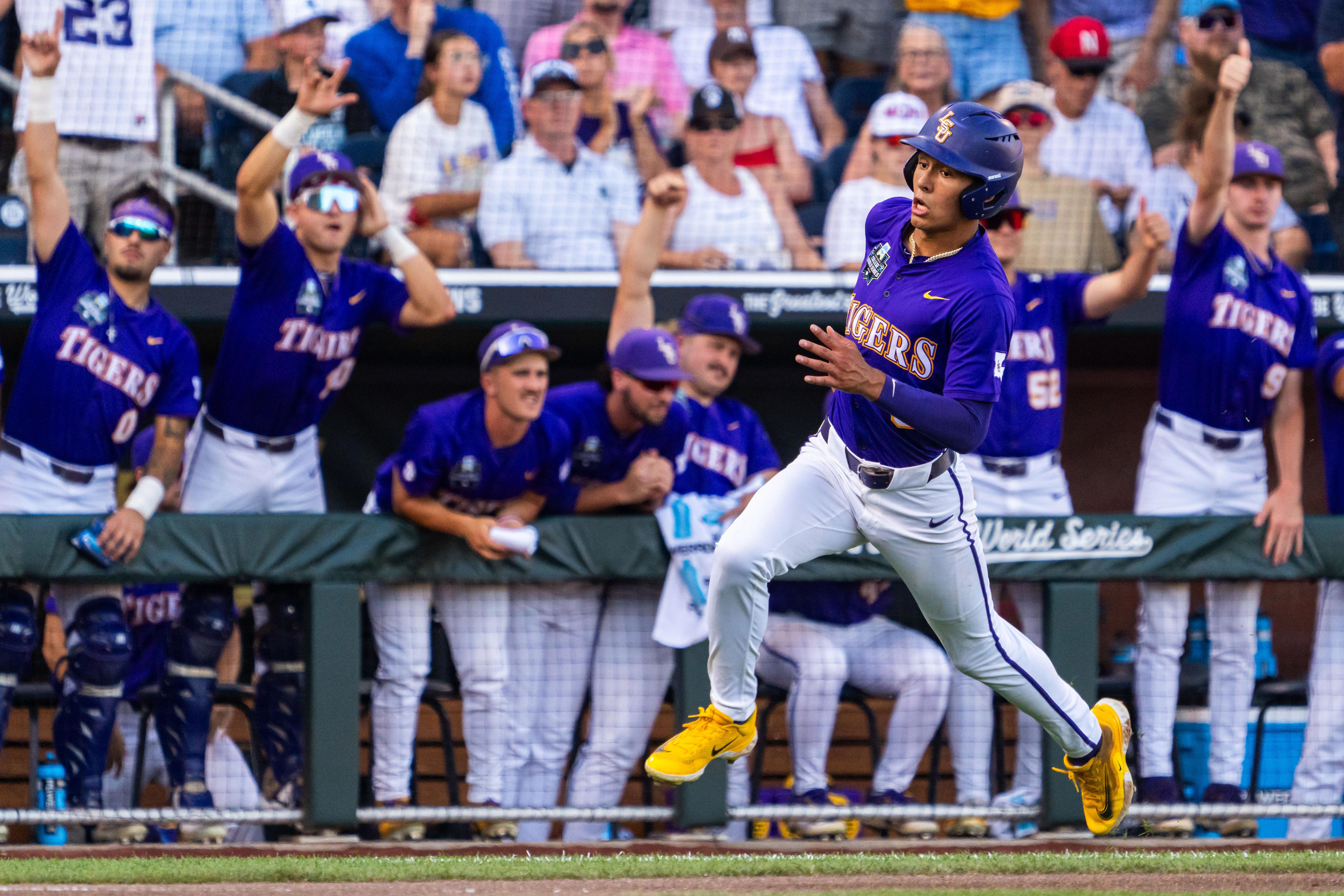 Play by play: LSU baseball beats Coastal Carolina to win national ...