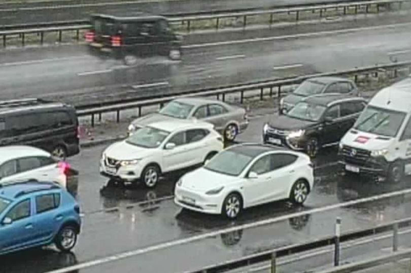 The M60 is still shut four hours after 'police incident' started - here ...