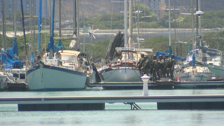 Man dead after officer-involved shooting ends hours-long standoff at ...