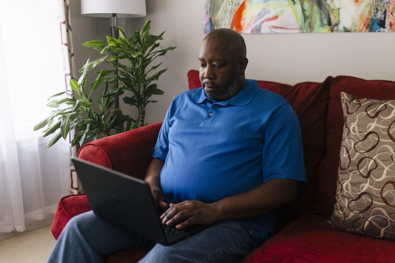 Millions of Résumés Never Make It Past the Bots. One Man Is Trying to ...