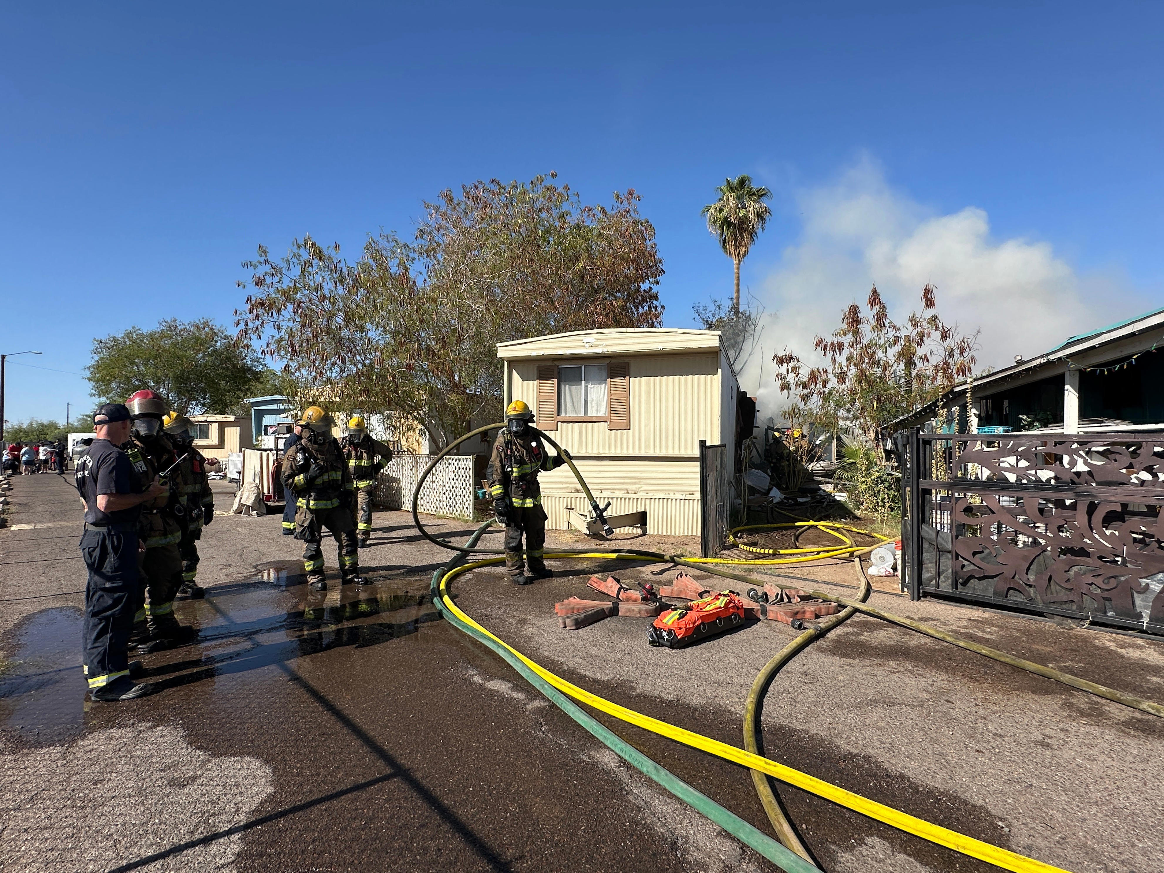 Phoenix mobile home fire burns 5 units, leaving over 30 residents displaced