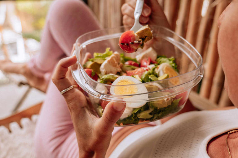 Here’s what eating 100 grams of protein a day looks like