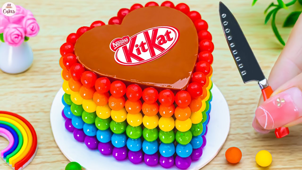 Miniature Rainbow Heart Cake – Satisfying Decorating Ideas