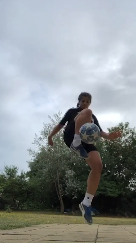 Ball Juggling Moves with Precision and Skill – Soccer