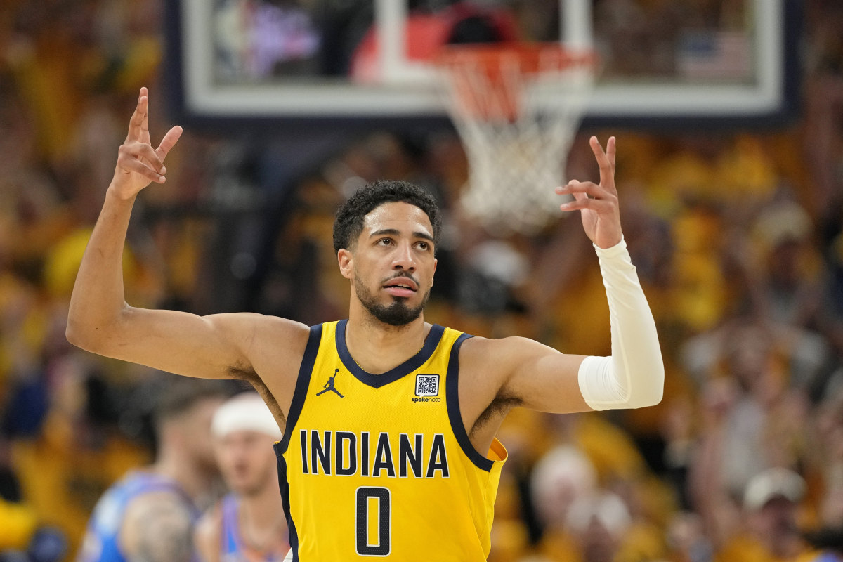 Fans Saddened by Video of Tyrese Haliburton on Crutches After Pacers ...