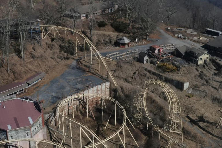 'Cursed' Ghost Town in the sky amusement park abandoned and left frozen ...