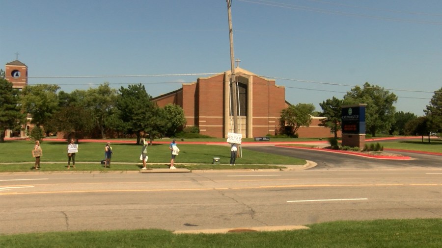 Group demands transparency from Eastminster Church after abuse allegations