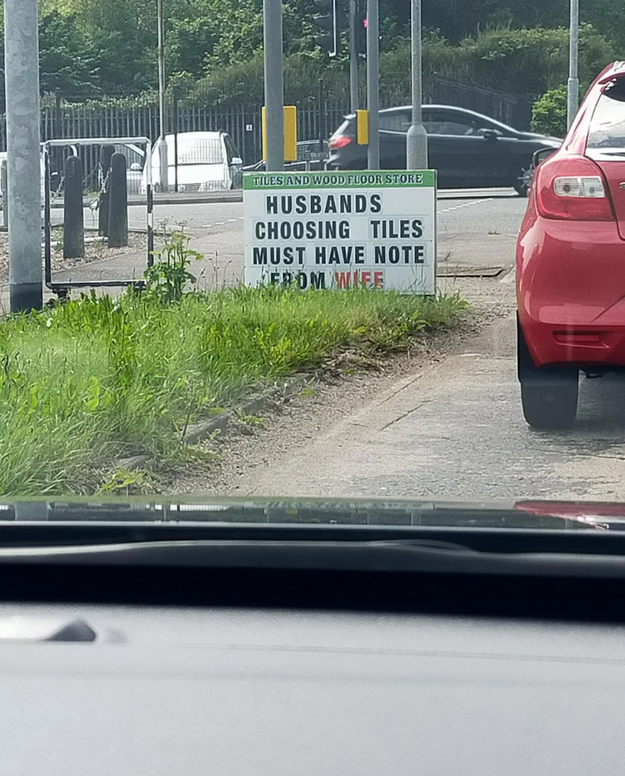 17 Signs That Are Funnier Than All The Other Sign Posts We've Made Combined