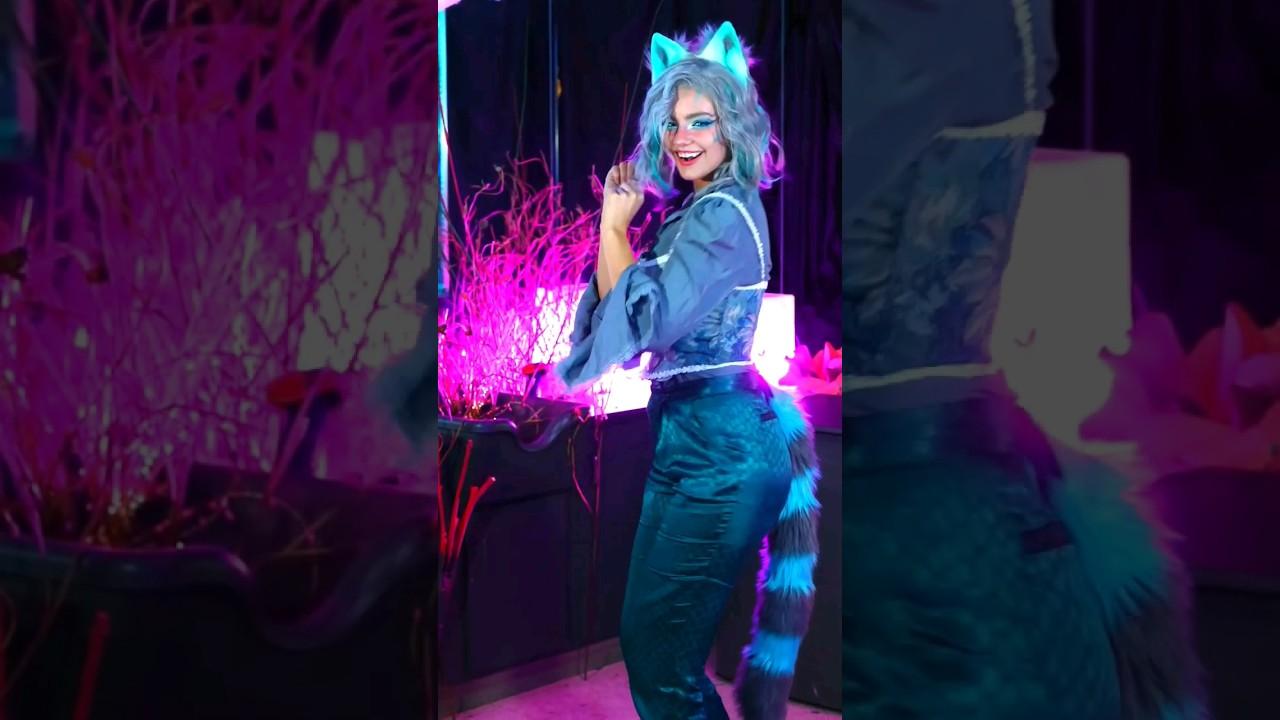 Cheshire Cat Dance! 🩶🩵🐾 #aliceinwonderland #cosplayer