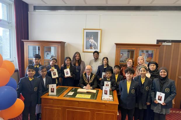 Oldham's Mayor and Mayoress welcome primary school pupils