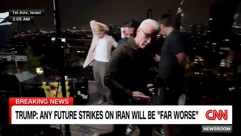 Dramatic on air moment CNN’s Anderson Cooper is forced to urgently ...
