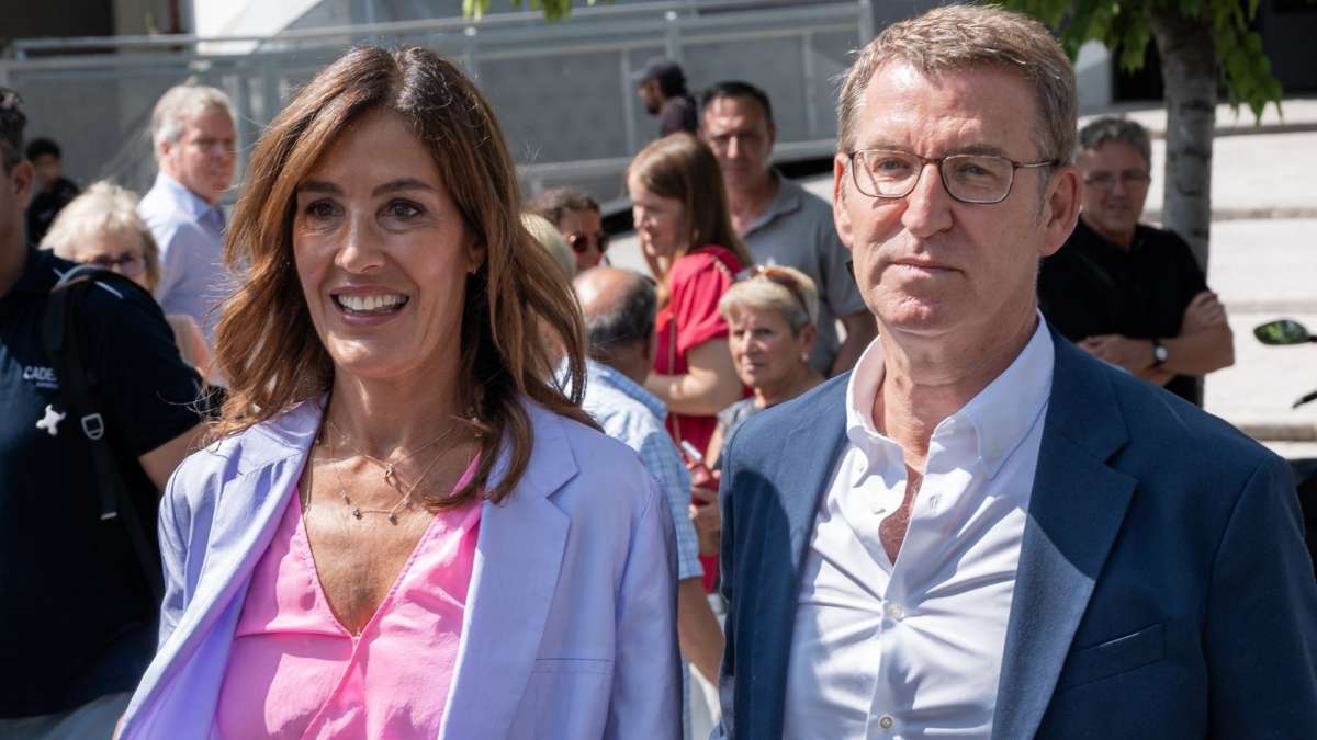 La escapada de Alberto Núñez Feijóo con Eva Cárdenas y su hijo a ...