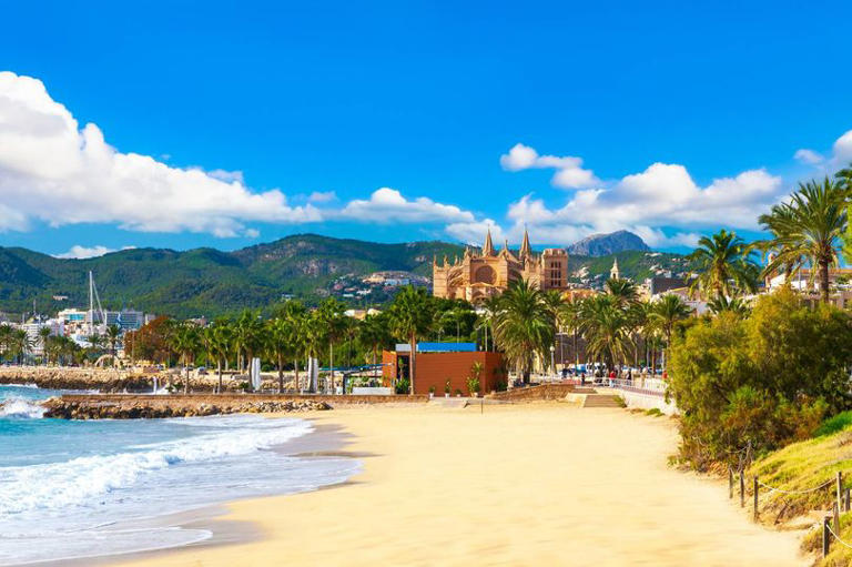 Shock at beloved vacation destination as bodies with shackled hands and ...