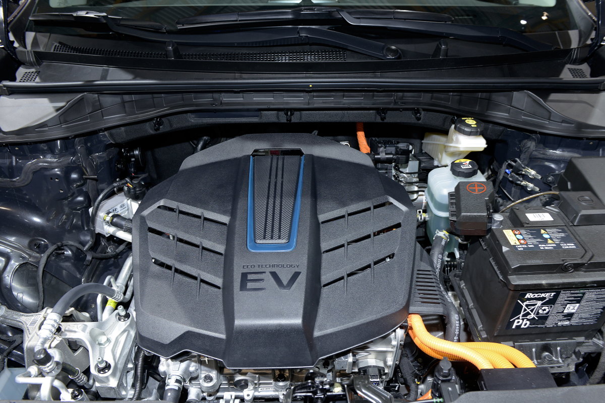This Vehicle Gets the Best Gas Mileage of All 2025 SUVs