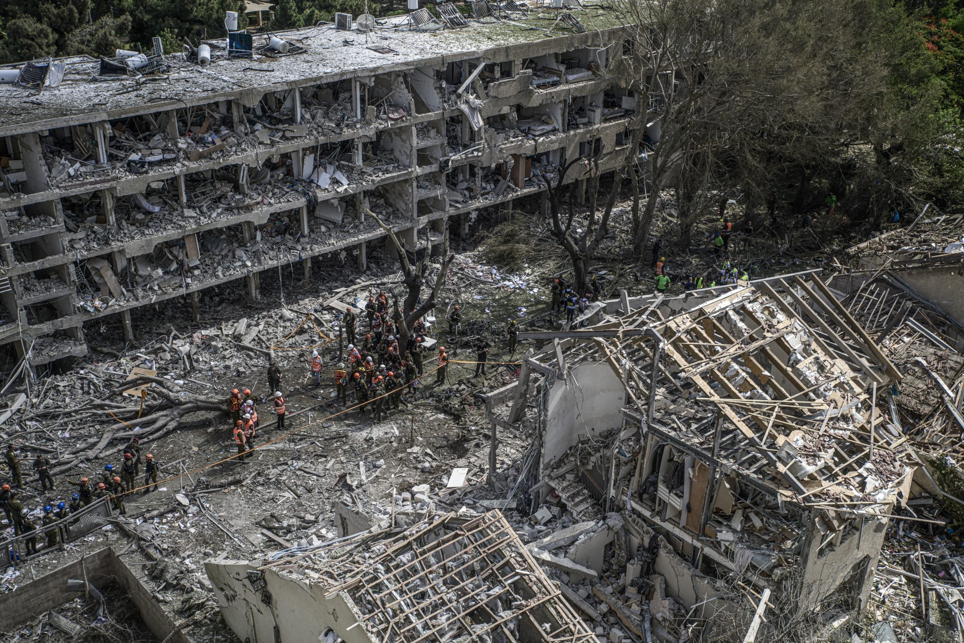 Vengeance de l'Iran : les images de la désolation et de la destruction ...