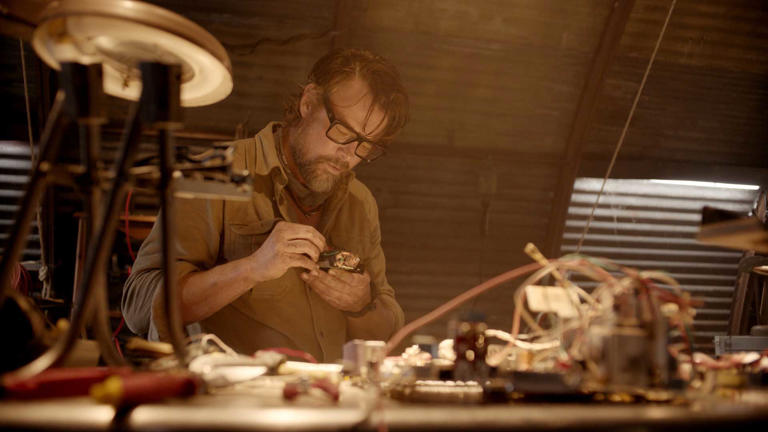 Off the Grid Movie Review – Josh Duhamel’s MacGyver-Esque Action Flick ...