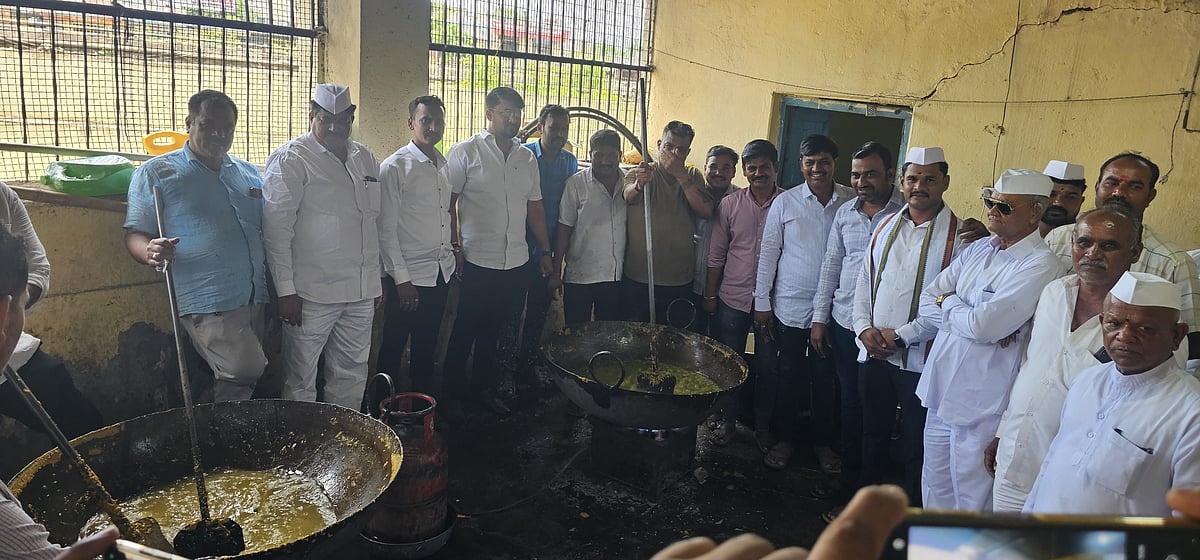 Yavat News: एक टन पिठलं आणि एक लाख भाकरीचा यवतला महाप्रसाद