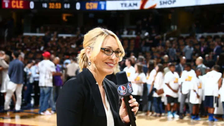 “Worst announcer in NBA history”- Fans tear down ESPN commentator Doris ...