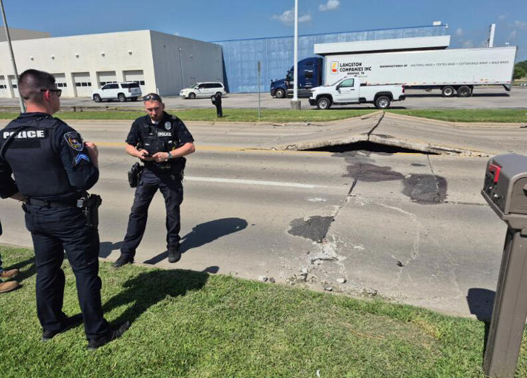 Cape Girardeau, Mo., road buckles in the heat